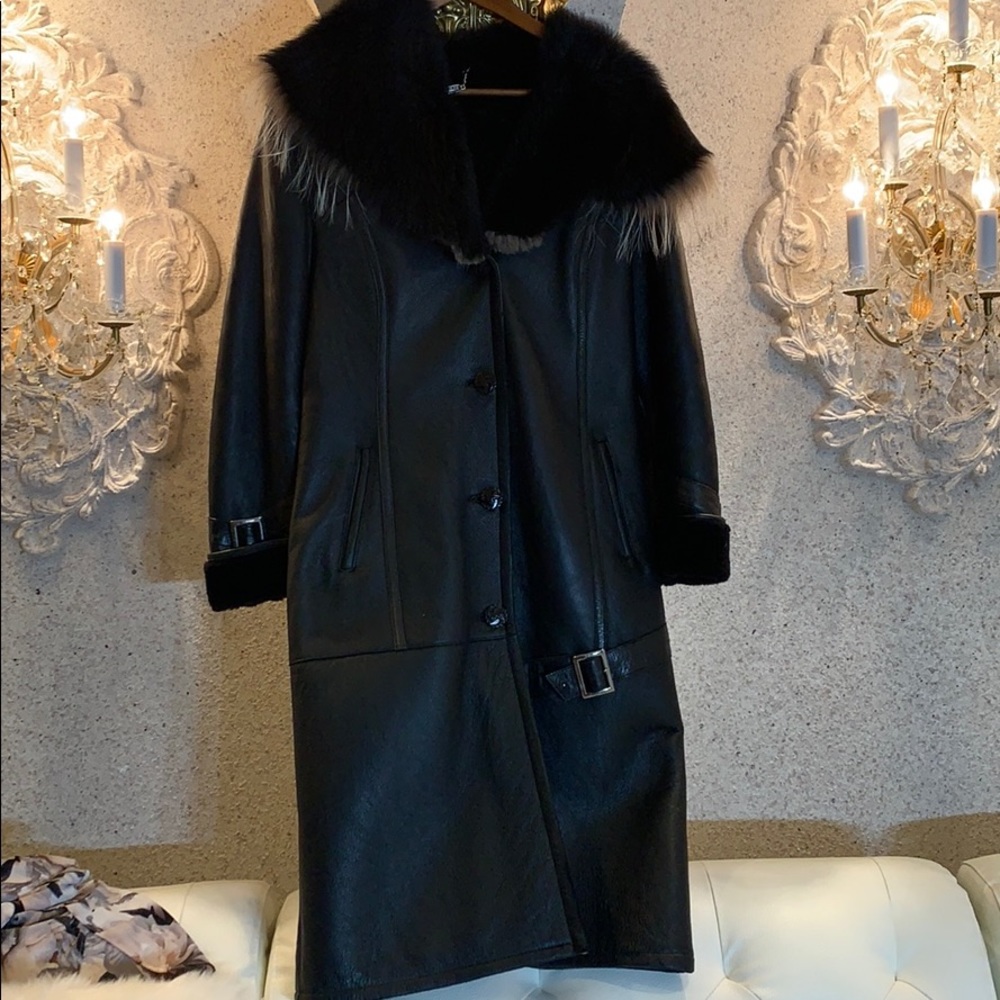 Gorgeous Genuine Lamb Shearling Coat. - Gem